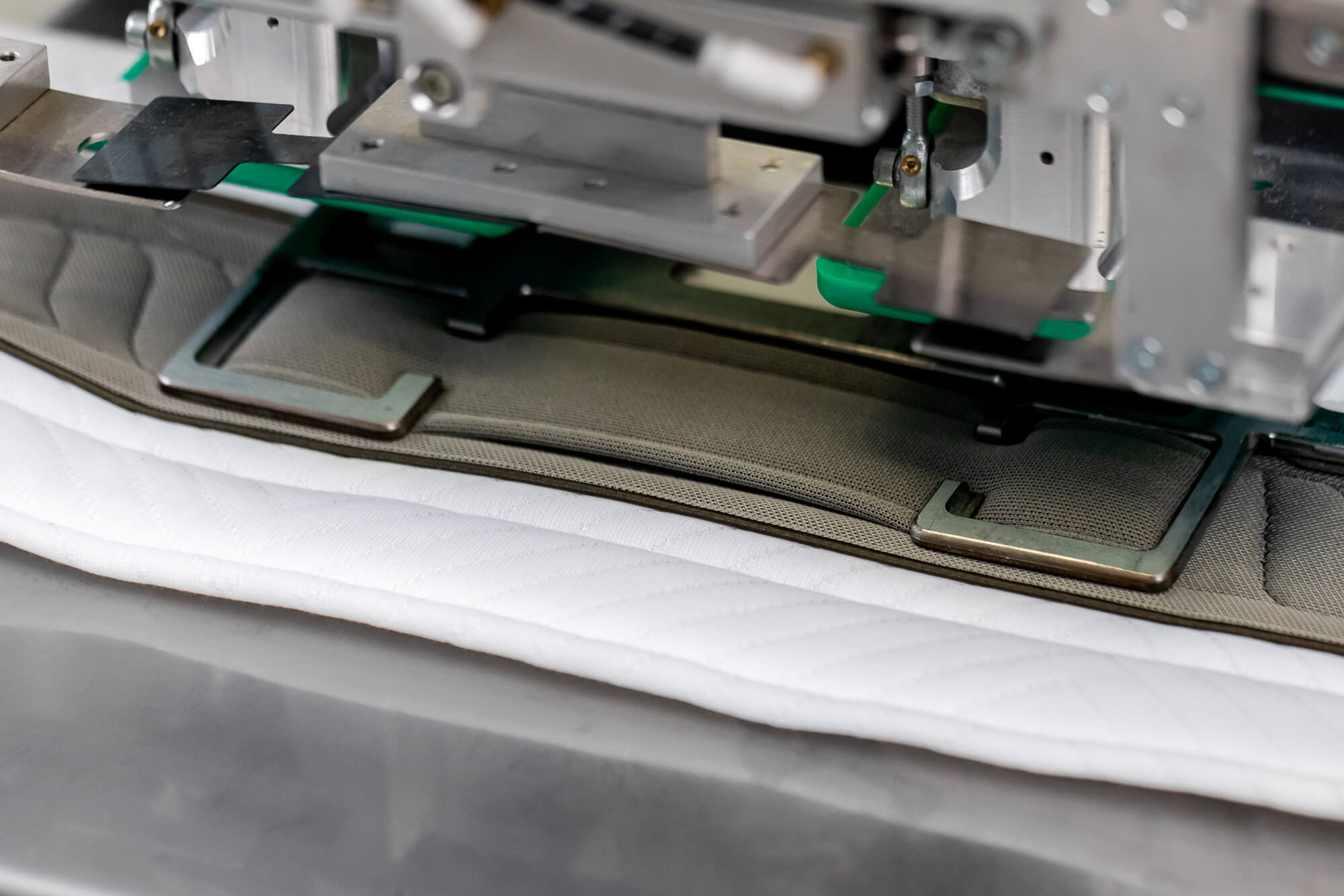 Handle Attaching Machine for Mattresses | Teknomac